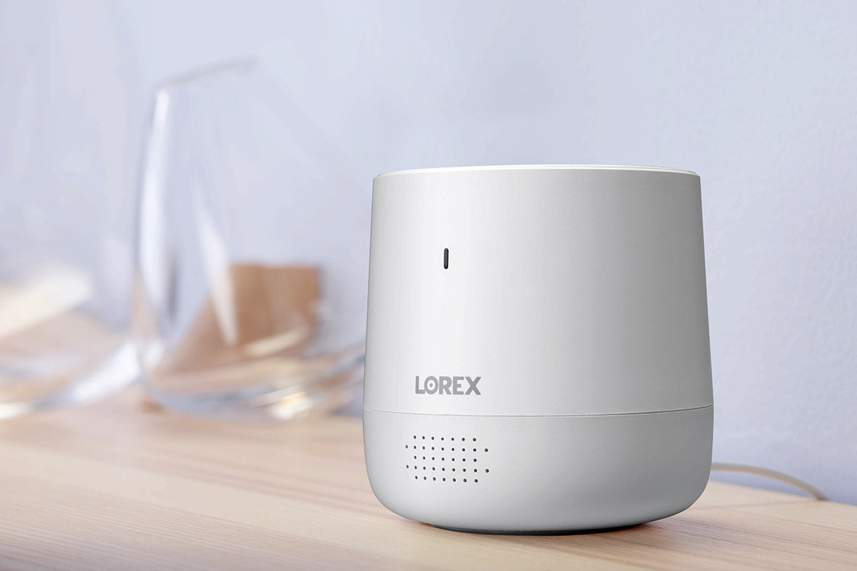 Lorex Smart Home Security Center with Two 2K Battery Cameras and Range ...